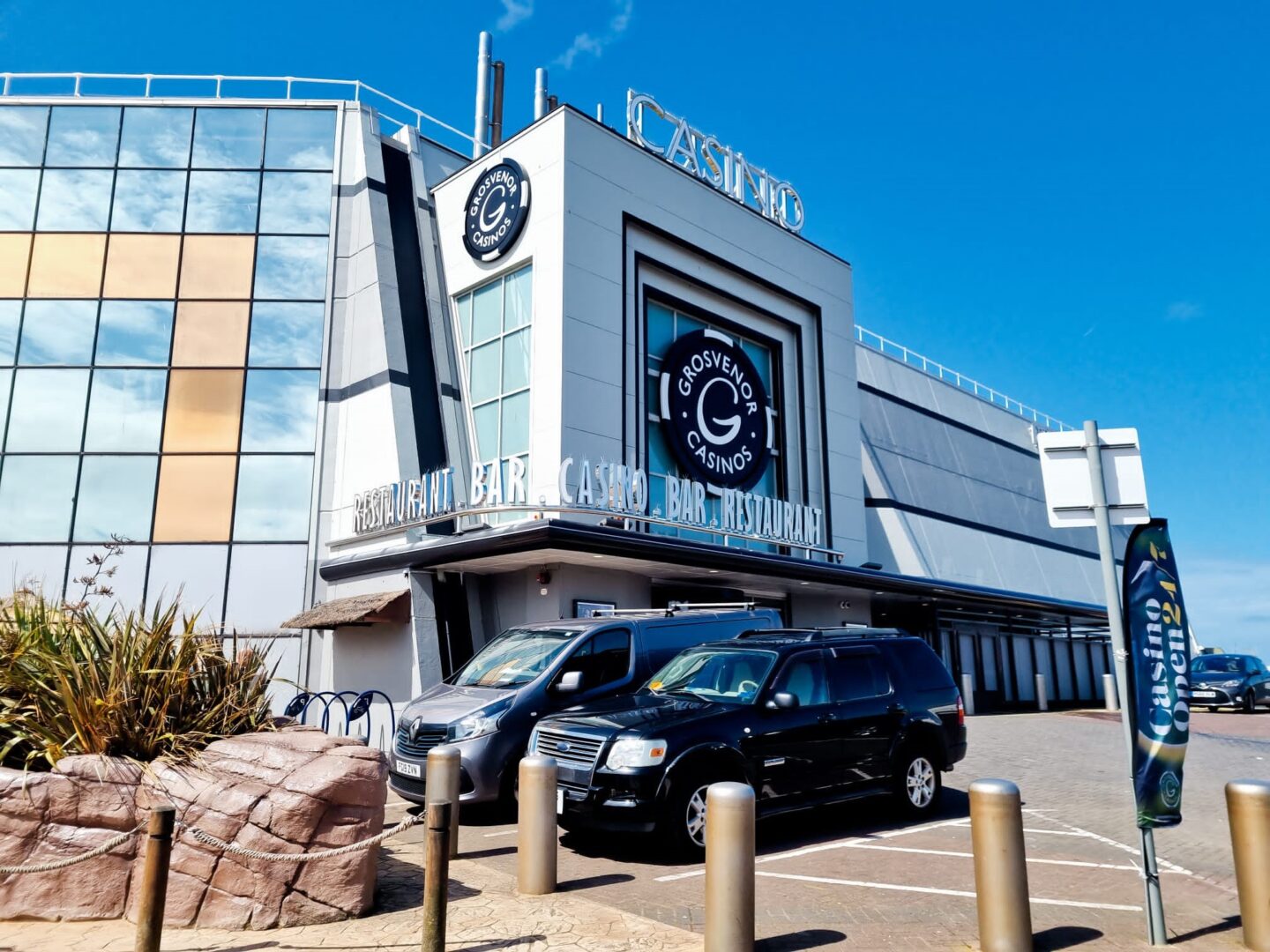 The home of signage - Digital, static & print signs | Ashleigh